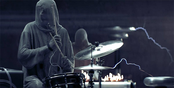 Video of the Day: Crazy Music Video Filmed with 16,000 Volts of ...