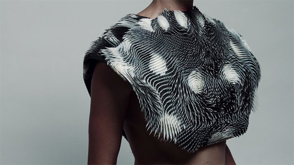 Interactive 3D Printed Wearable Detects Viewers’ Gaze – BOOOOOOOM ...