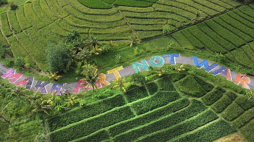 “MAKE ART NOT WAR” land-art installation aims to raise awareness and ...