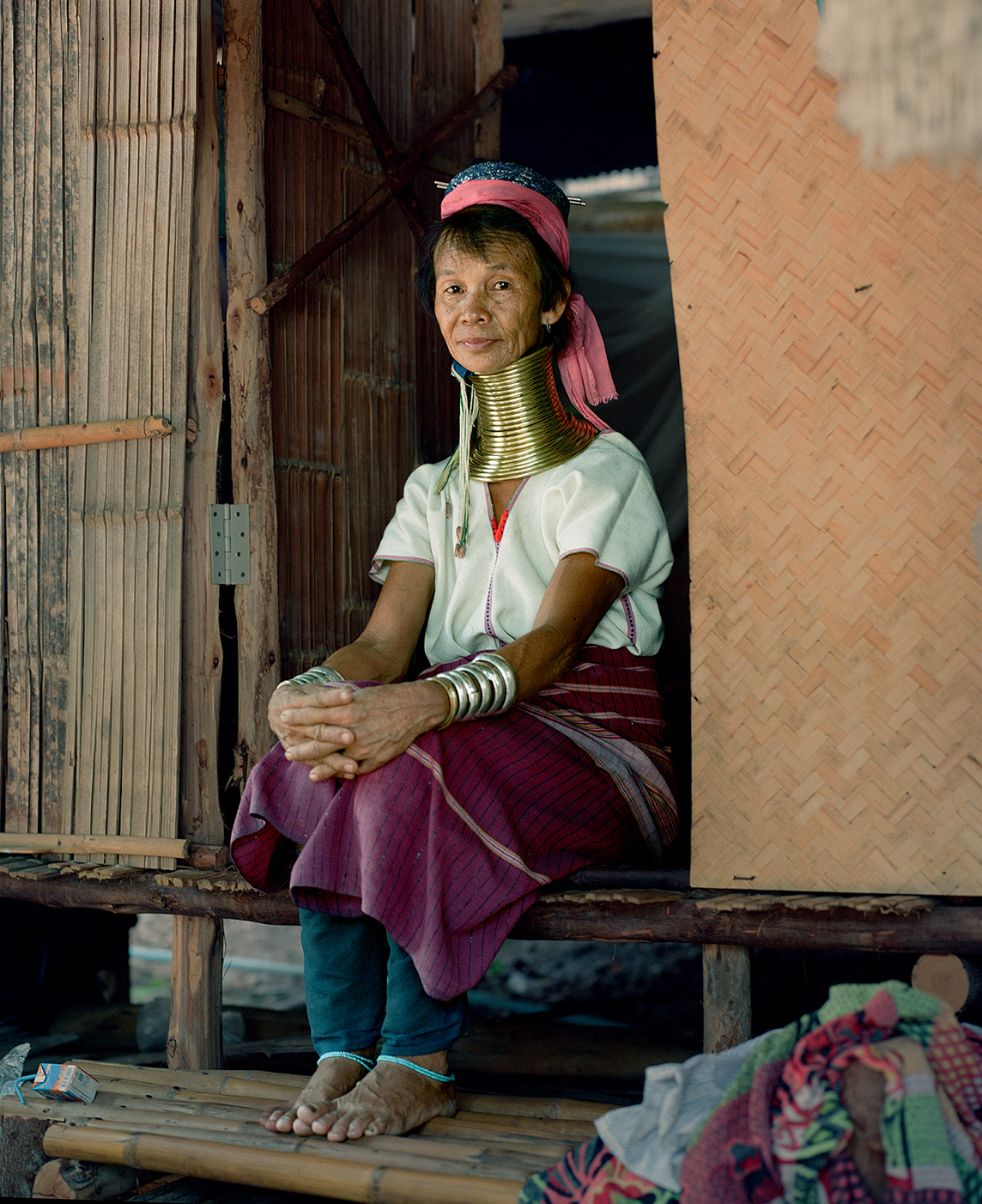 Kayan – BOOOOOOOM! – CREATE * INSPIRE * COMMUNITY * ART * DESIGN ...