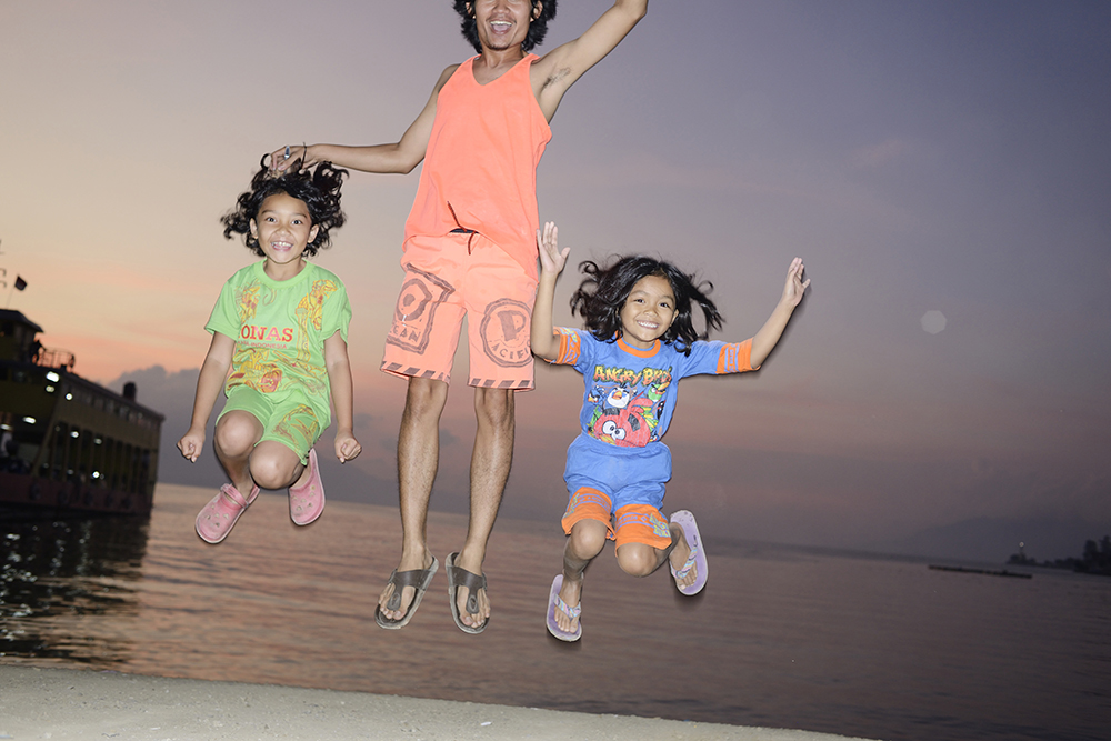 Human Trip – BOOOOOOOM! – CREATE * INSPIRE * COMMUNITY * ART * DESIGN ...